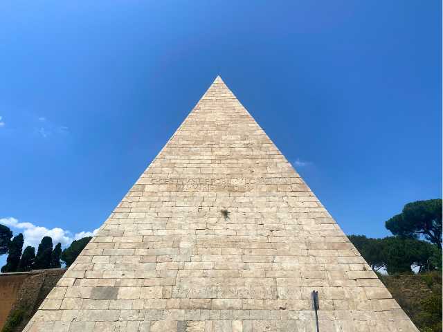 Everything you need to know about the Rome pyramid | Romewise
