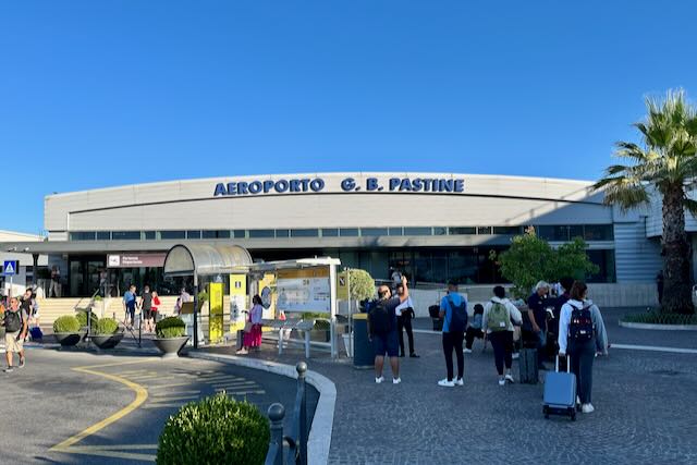Take Off Rome Ciampino Arrivals