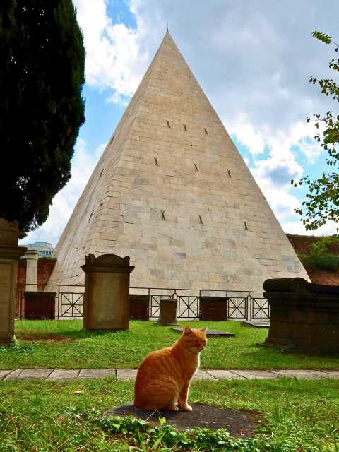 Everything you need to know about the Rome pyramid | Romewise